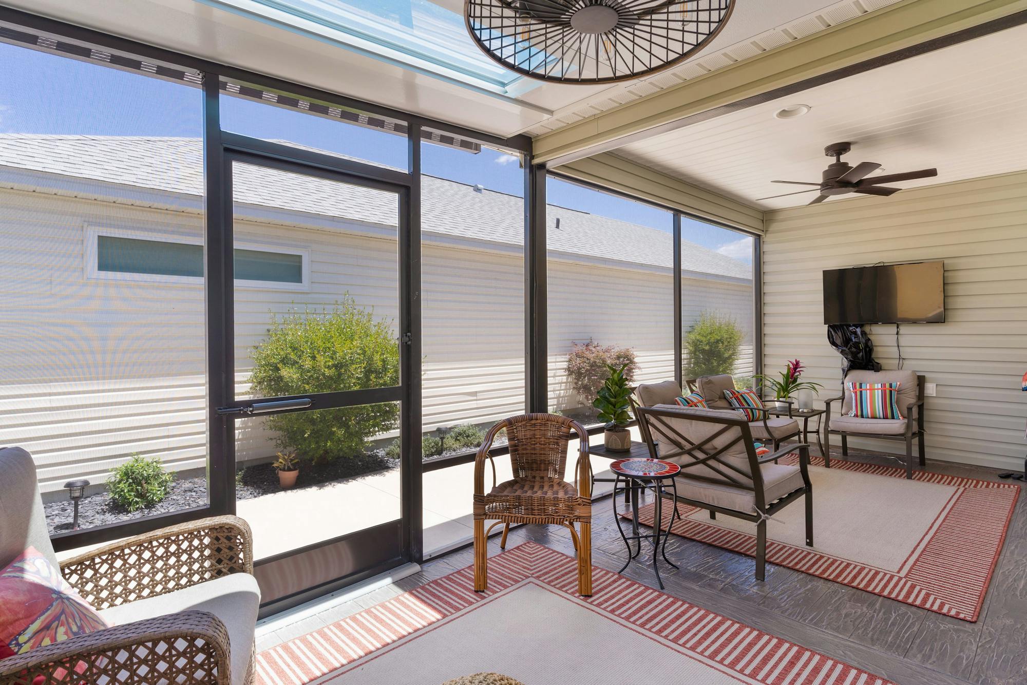 Best Retractable Screens for Privacy and Comfort | Affordable Screen ...